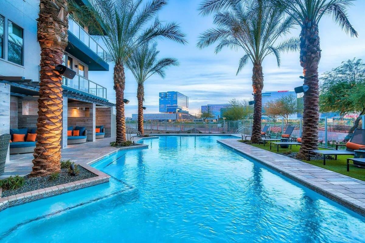 TWO LUXURY COZYSUITES ON THE TOWN LAKE WATERFRONT 4&5, TEMPE